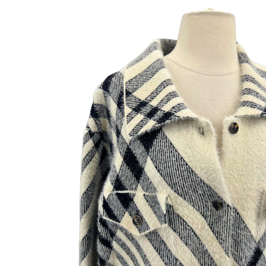 Lyla + Luxe Size M Black/white Coat – Chic Consignment LLC